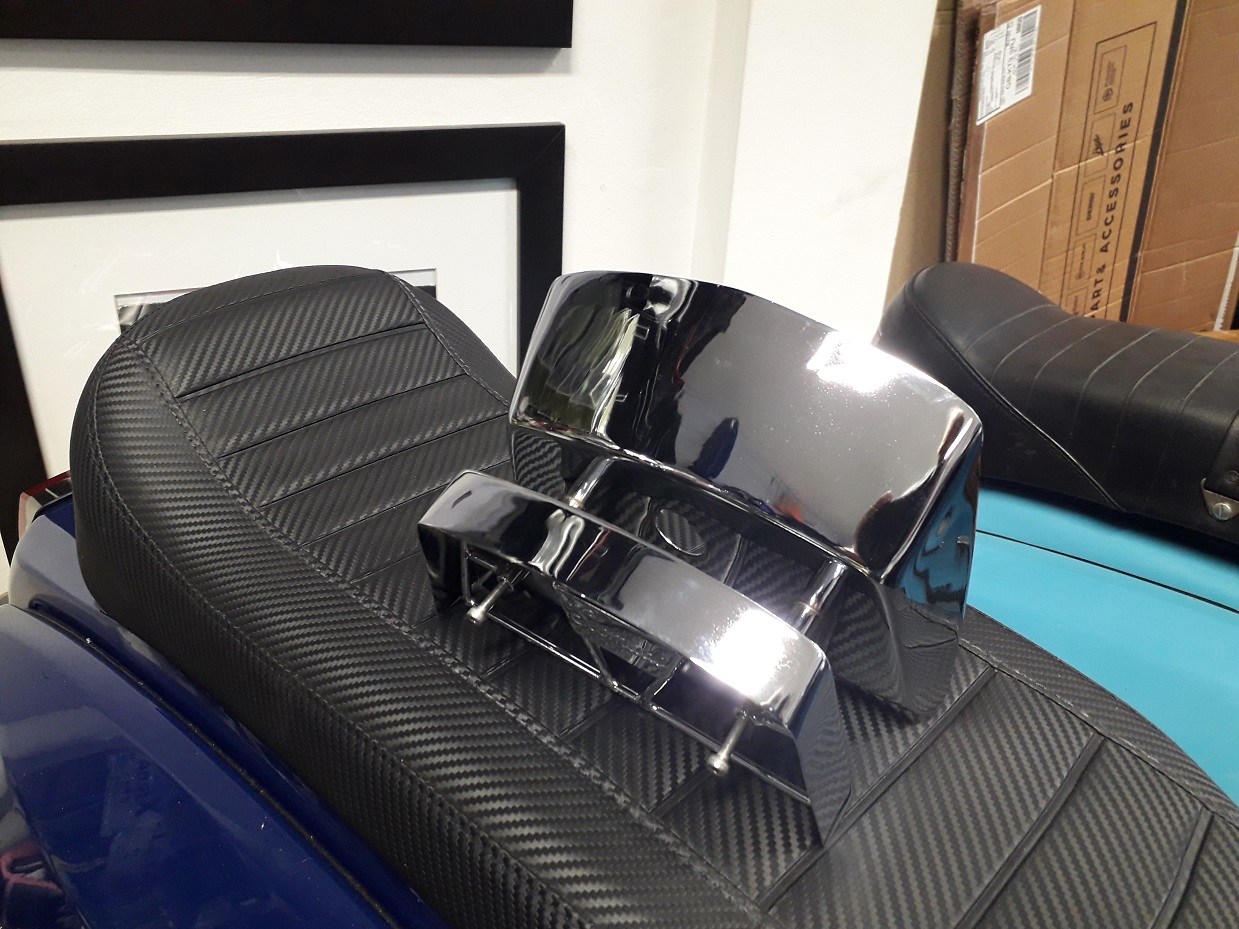 SCOMADI REAR LAMP PROTECTOR ASSEMBLY | Modern Scooters