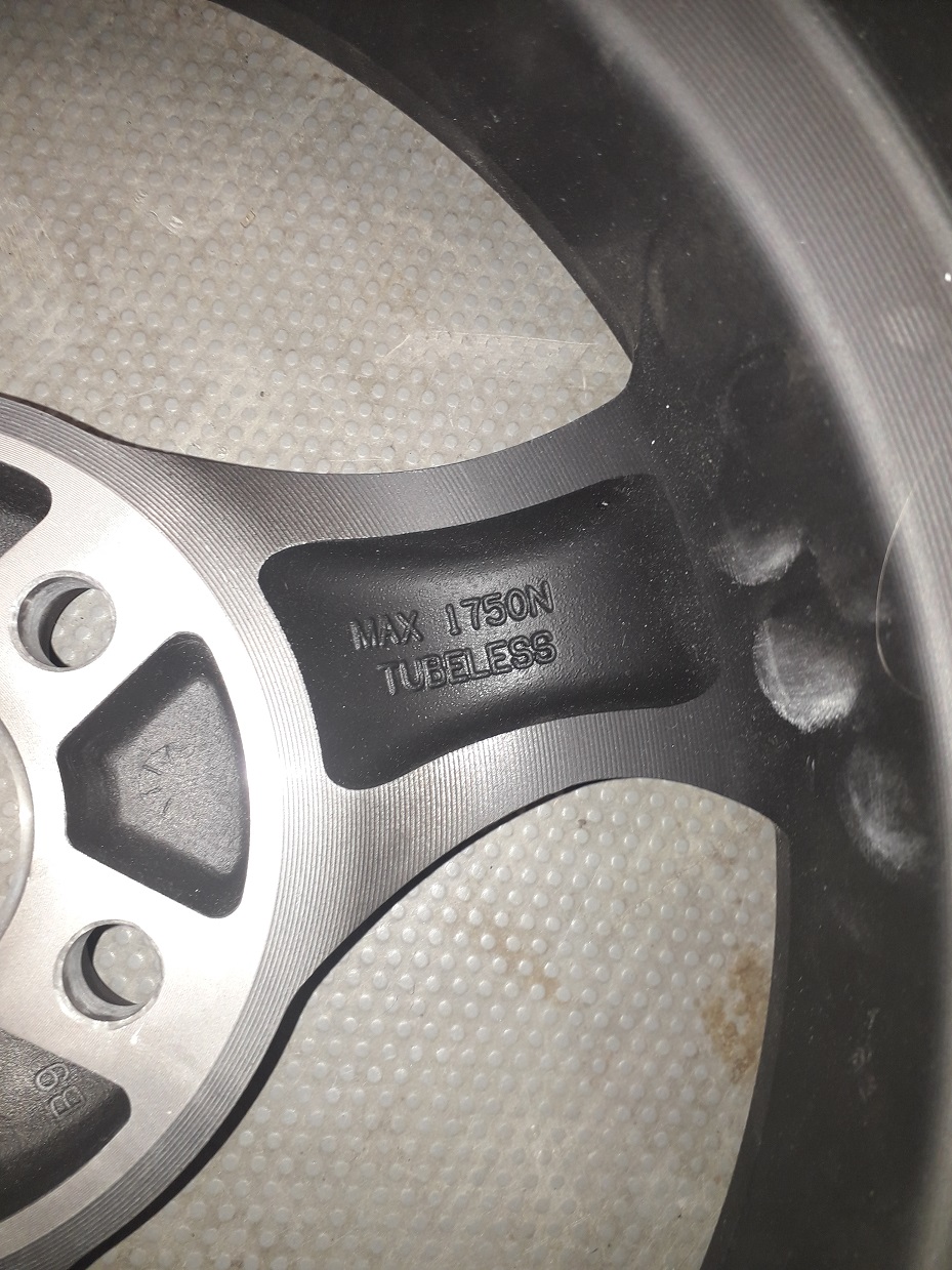 SCOMADI TL125 REAR WHEEL. E4 BRAND NEW OLD STOCK | Modern Scooters